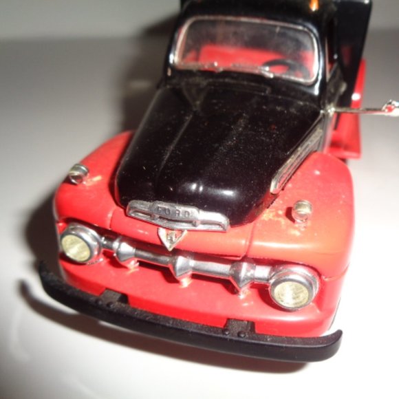 First Gear | Toys | 951 Ford Nitro Cola Bottlers Truck Diecast By First ...